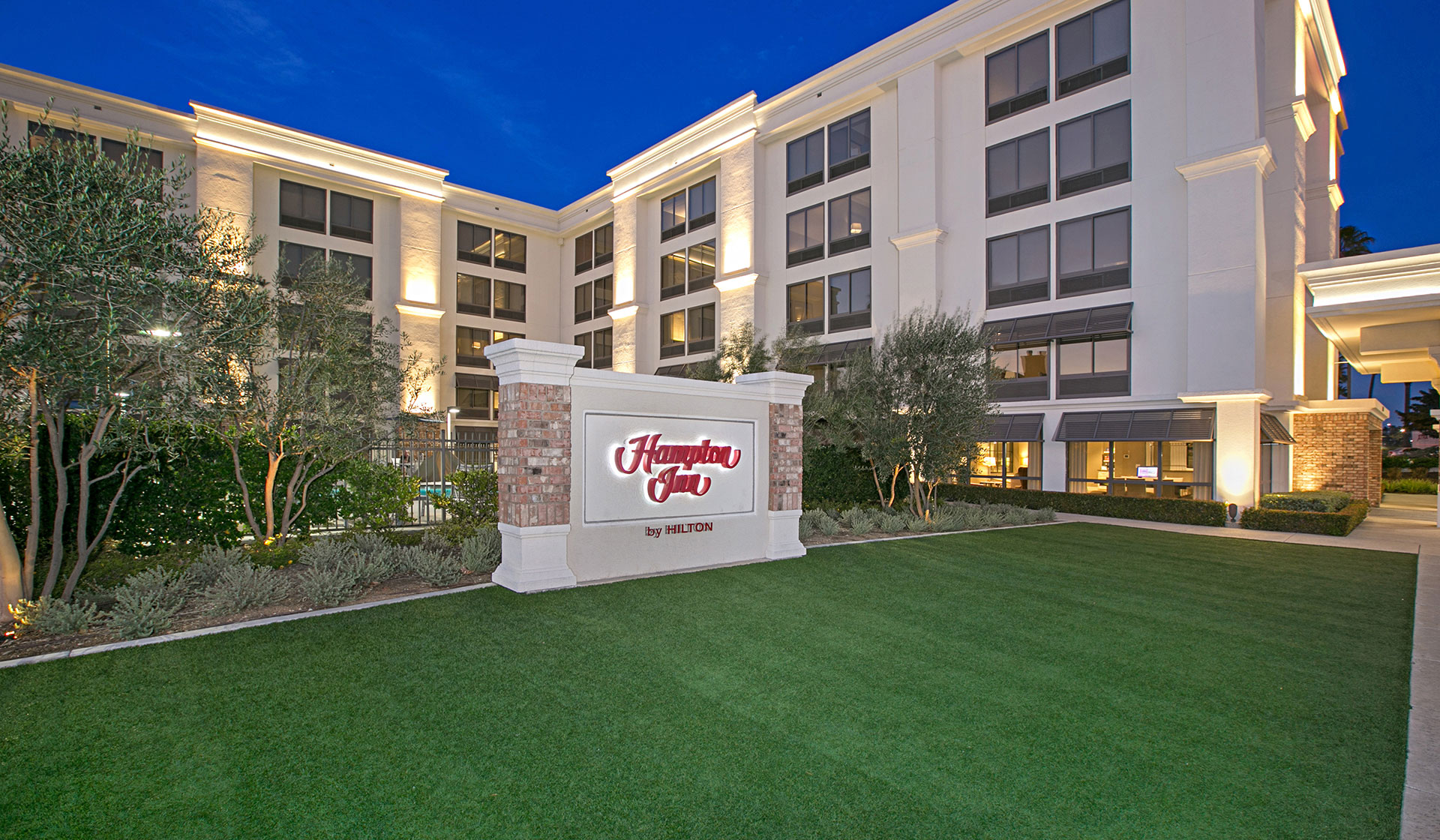 Hampton Inn & Suites Legacy Park - Frisco | mghotelteam.com