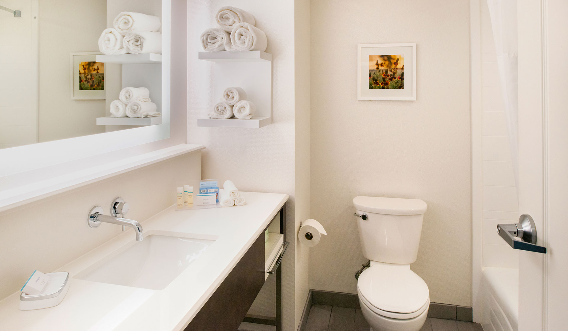 Hampton Inn & Suites Legacy Park - Frisco | mghotelteam.com