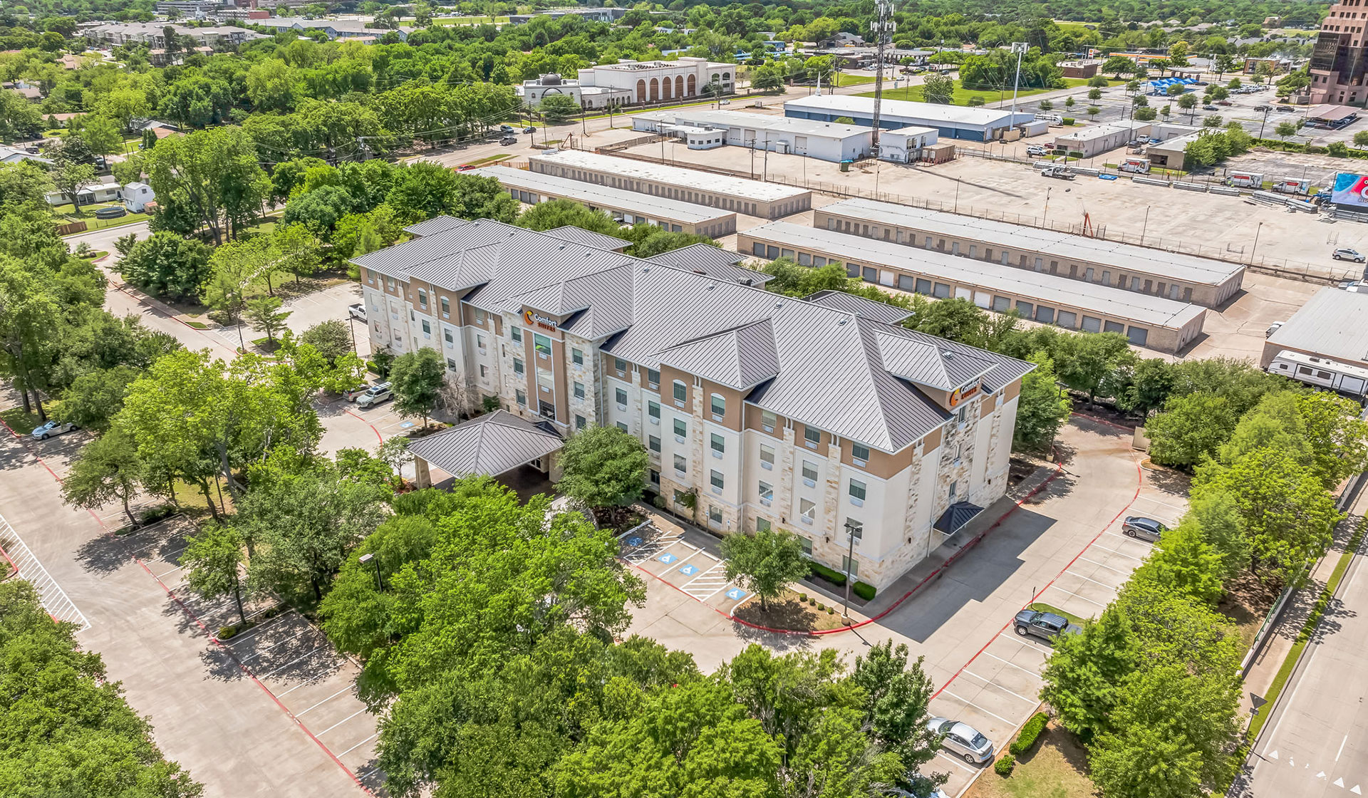 Comfort Suites Arlington - Entertainment District | mghotelteam.com