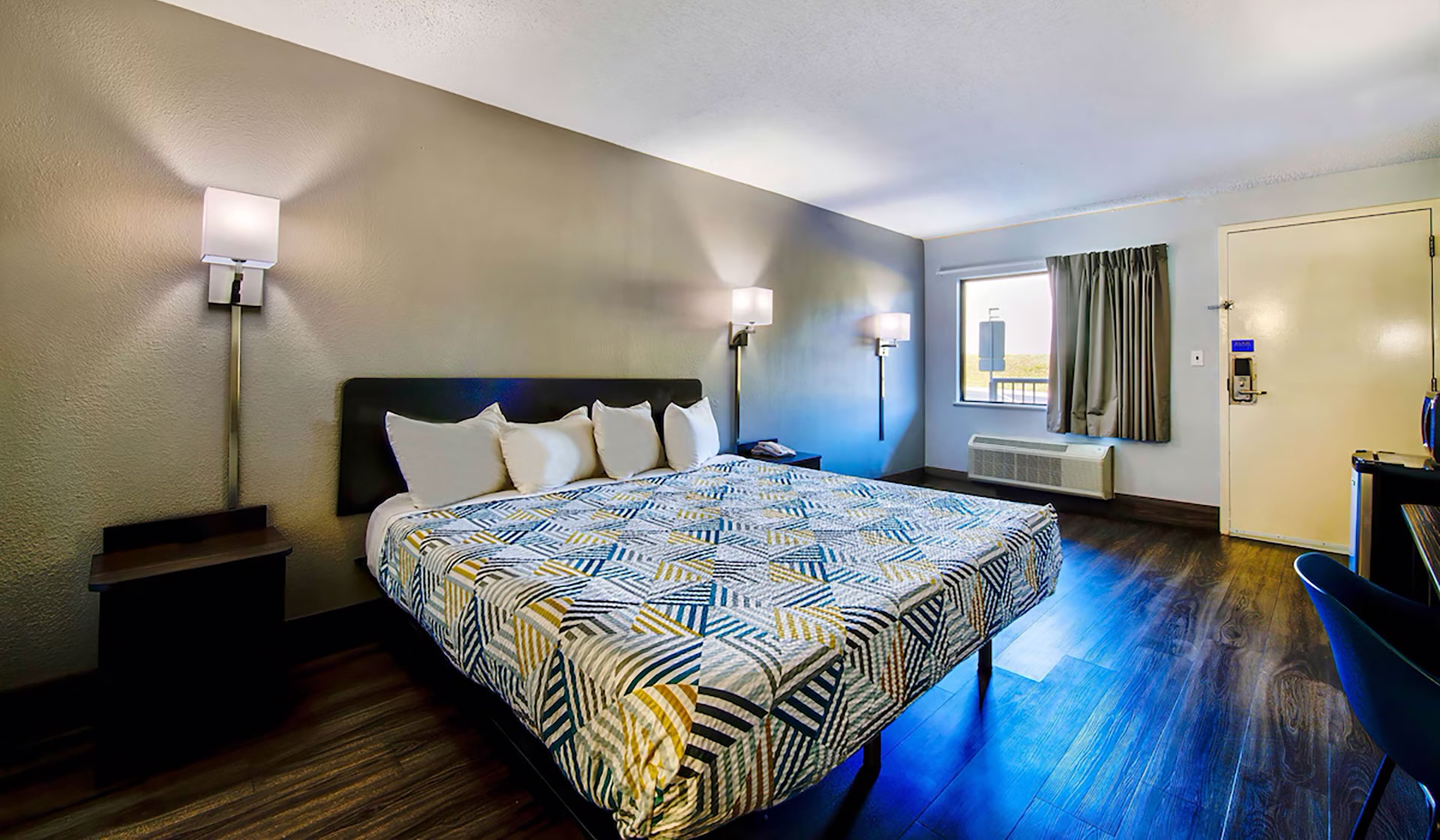 Motel 6 & Studio 6 Birmingham, AL - Medical District | mghotelteam.com