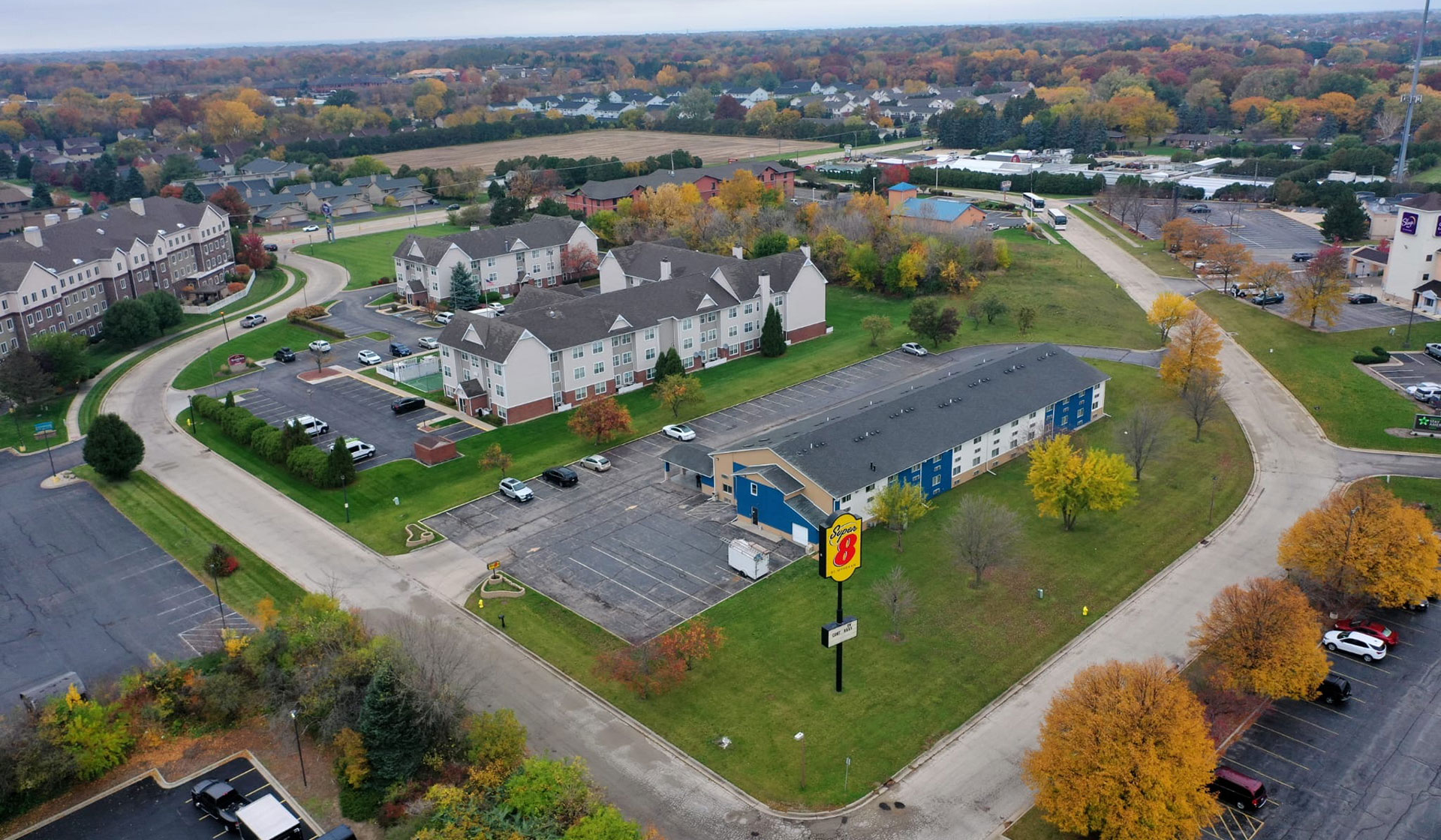 Super 8 by Wyndham Rockford I-90/Casino District | mghotelteam.com