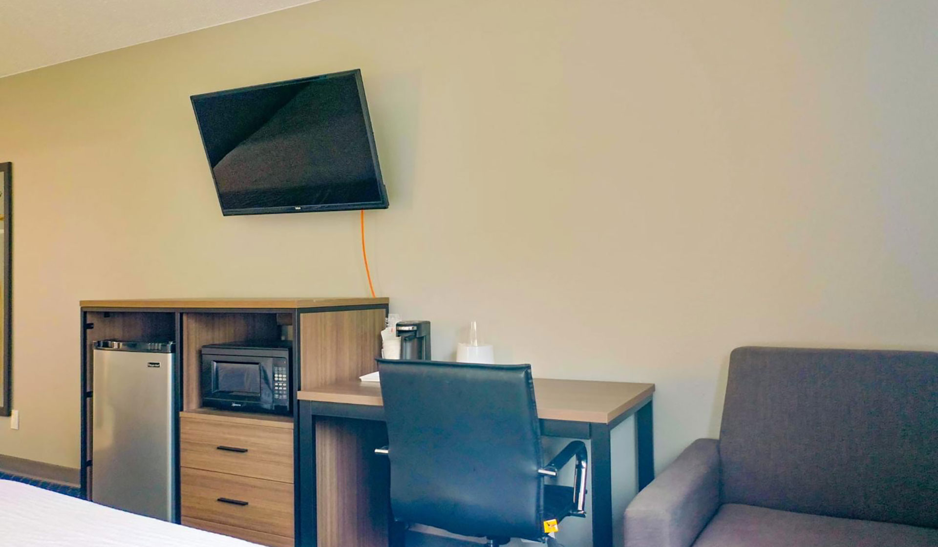 Super 8 by Wyndham Rockford I-90/Casino District | mghotelteam.com